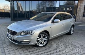 Volvo V60 2015 Tukums, ar dzinēja tilpumu 2.00 L un nobraukumu 237 tūkst. km par 7990 €, foto 4 vietnē AUTOMOTO.COM.LV
