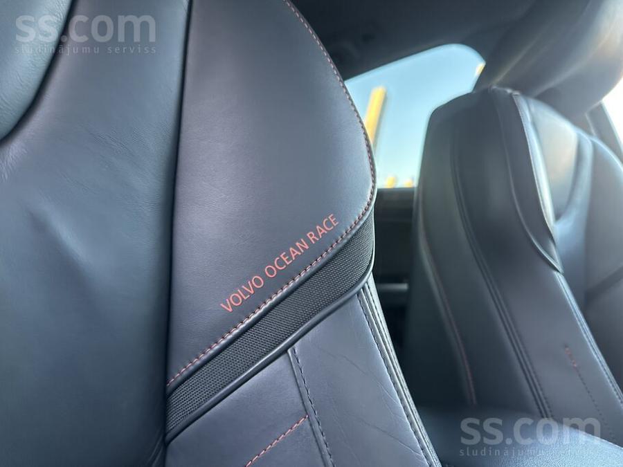 Volvo V60 2015 Tukums, ar dzinēja tilpumu 2.00 L un nobraukumu 237 tūkst. km par 7990 €, foto 19 vietnē AUTOMOTO.COM.LV