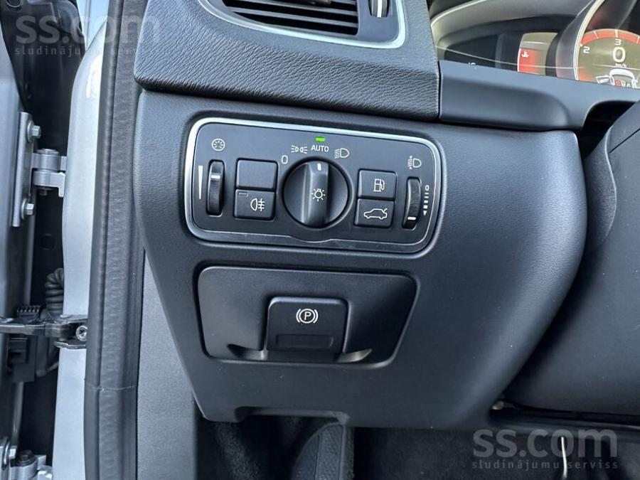 Volvo V60 2015 Tukums, ar dzinēja tilpumu 2.00 L un nobraukumu 237 tūkst. km par 7990 €, foto 23 vietnē AUTOMOTO.COM.LV