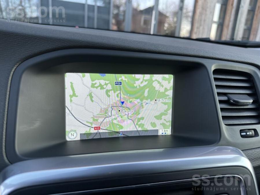 Volvo V60 2015 Tukums, ar dzinēja tilpumu 2.00 L un nobraukumu 237 tūkst. km par 7990 €, foto 32 vietnē AUTOMOTO.COM.LV
