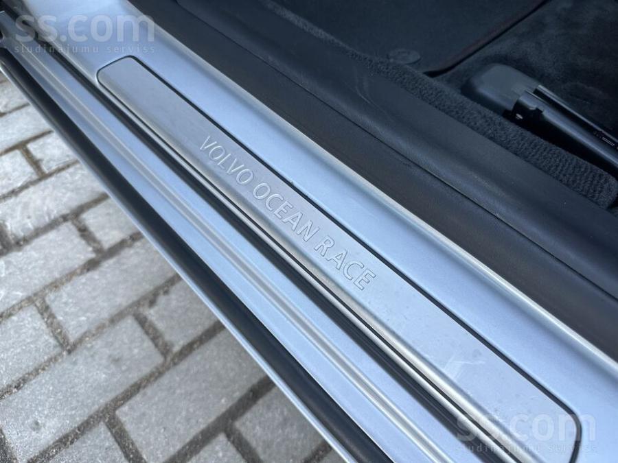 Volvo V60 2015 Tukums, ar dzinēja tilpumu 2.00 L un nobraukumu 237 tūkst. km par 7990 €, foto 35 vietnē AUTOMOTO.COM.LV