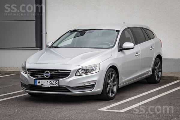 Volvo V60 2015 Rīga, ar dzinēja tilpumu 2.00 L un nobraukumu 293 tūkst. km par 8490 €, foto 1 vietnē AUTOMOTO.COM.LV