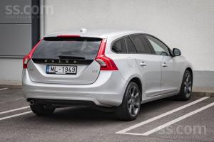 Вольво B60 2015 в Рига, объемом двигателя 2.00 л и пробегом 293 тыс. км за 8490 €, фото 5 на AUTOMOTO.COM.LV