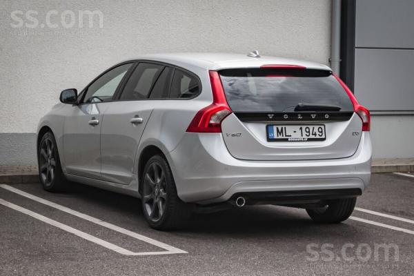 Volvo V60 2015 in Riga, with an engine capacity of 2.00 L and mileage of 293 thousand km for 8490 €, photo 6 on AUTOMOTO.COM.LV