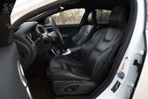 Volvo V60 2015 in Jelgava, with an engine capacity of 2.40 L and mileage of 206 thousand km for 10000 €, photo 9 on AUTOMOTO.COM.LV