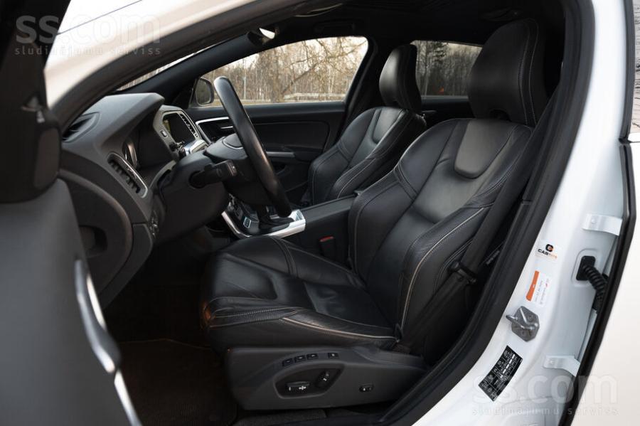 Volvo V60 2015 in Jelgava, with an engine capacity of 2.40 L and mileage of 206 thousand km for 10000 €, photo 9 on AUTOMOTO.COM.LV