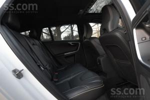 Volvo V60 2015 in Jelgava, with an engine capacity of 2.40 L and mileage of 206 thousand km for 10000 €, photo 11 on AUTOMOTO.COM.LV