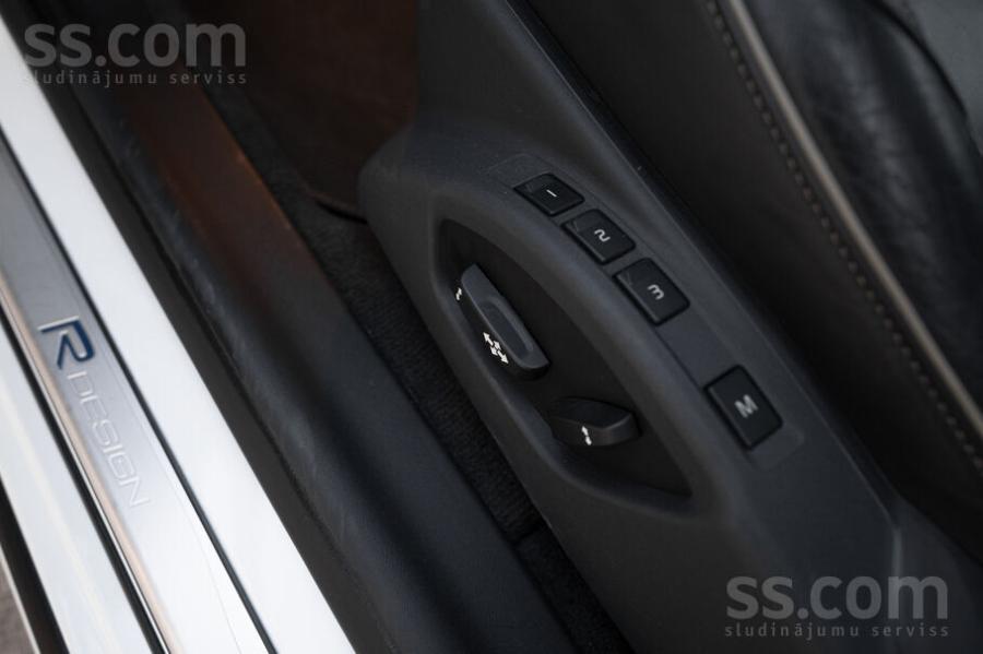 Volvo V60 2015 in Jelgava, with an engine capacity of 2.40 L and mileage of 206 thousand km for 10000 €, photo 14 on AUTOMOTO.COM.LV