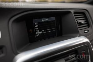 Volvo V60 2015 in Jelgava, with an engine capacity of 2.40 L and mileage of 206 thousand km for 10000 €, photo 18 on AUTOMOTO.COM.LV