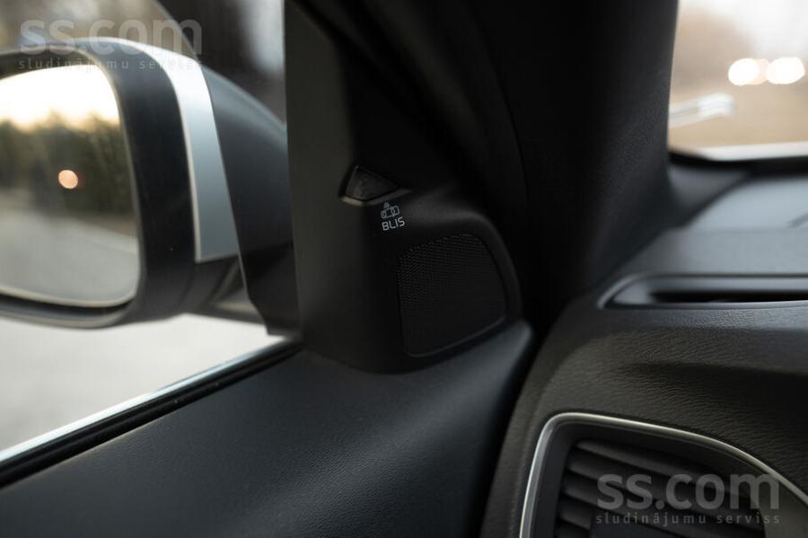 Volvo V60 2015 in Jelgava, with an engine capacity of 2.40 L and mileage of 206 thousand km for 10000 €, photo 23 on AUTOMOTO.COM.LV