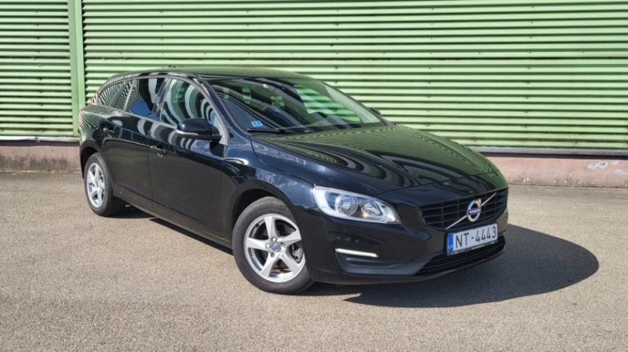 Volvo V60 2015 in Riga, with an engine capacity of 2.00 L and mileage of 235 thousand km for 7500 €, photo 1 on AUTOMOTO.COM.LV