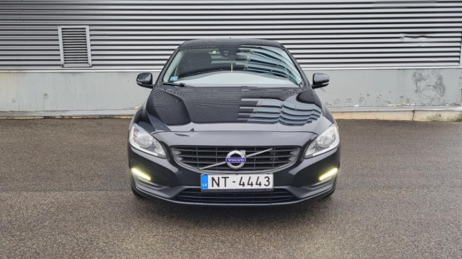 Volvo V60 2015 in Riga, with an engine capacity of 2.00 L and mileage of 235 thousand km for 7500 €, photo 9 on AUTOMOTO.COM.LV