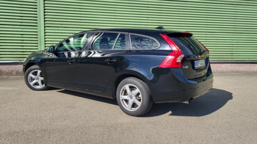 Volvo V60 2015 in Riga, with an engine capacity of 2.00 L and mileage of 235 thousand km for 7500 €, photo 17 on AUTOMOTO.COM.LV