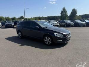 Volvo V60 2015 in Vilnius, with an engine capacity of 1.56 L and mileage of 329 thousand km for 4900 €, photo 6 on AUTOMOTO.COM.LV