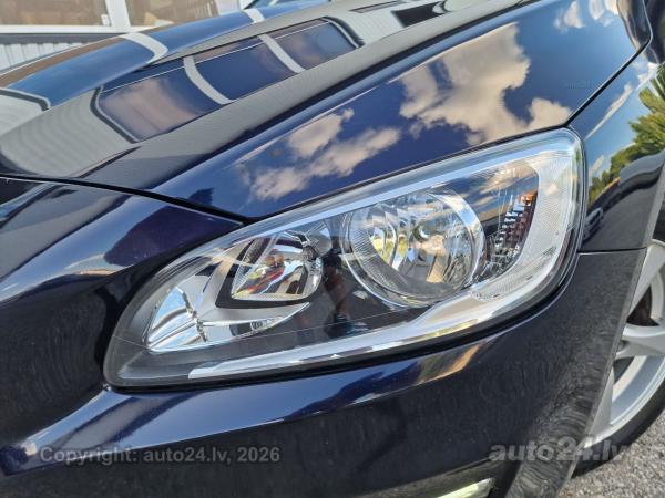 Volvo V60 2015 in Tartu, with an engine capacity of 2.00 L and mileage of 273 thousand km for 5990 €, photo 2 on AUTOMOTO.COM.LV