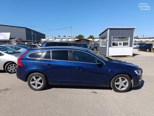 Volvo V60 2015 Kauņa, ar dzinēja tilpumu 2.00 L un nobraukumu 252 tūkst. km par 5900 €, foto 4 vietnē AUTOMOTO.COM.LV