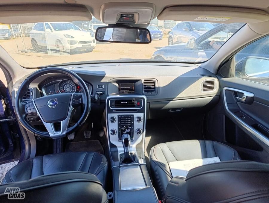 Volvo V60 2015 Kauņa, ar dzinēja tilpumu 2.00 L un nobraukumu 252 tūkst. km par 5900 €, foto 12 vietnē AUTOMOTO.COM.LV
