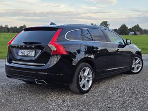 Volvo V60 2015 Paide, ar dzinēja tilpumu 2.40 L un nobraukumu 252 tūkst. km par 9990 €, foto 4 vietnē AUTOMOTO.COM.LV