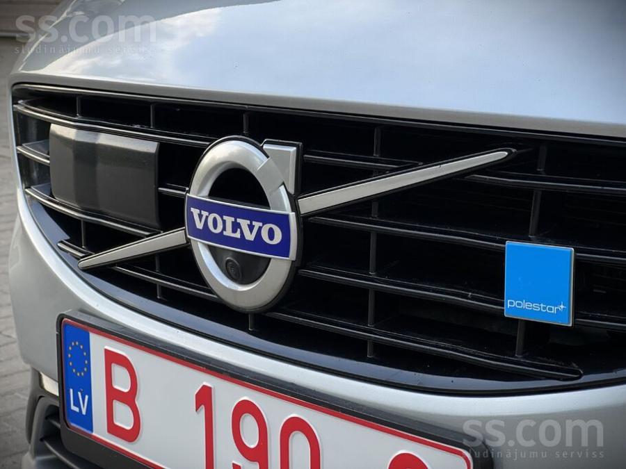 Volvo V60 2016 in Jelgava, with an engine capacity of 2.00 L and mileage of 264 thousand km for 12100 €, photo 3 on AUTOMOTO.COM.LV