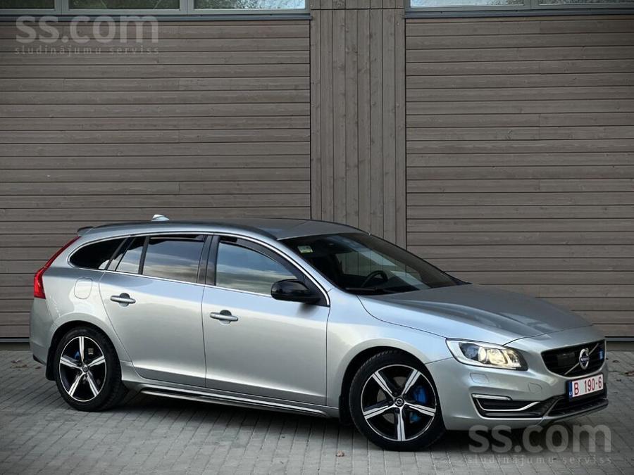 Volvo V60 2016 in Jelgava, with an engine capacity of 2.00 L and mileage of 264 thousand km for 12100 €, photo 5 on AUTOMOTO.COM.LV