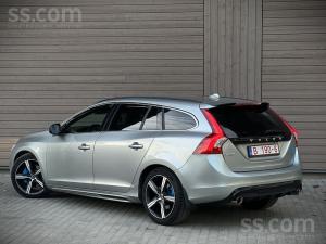 Volvo V60 2016 in Jelgava, with an engine capacity of 2.00 L and mileage of 264 thousand km for 12100 €, photo 9 on AUTOMOTO.COM.LV