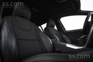 Volvo V60 2016 in Jelgava, with an engine capacity of 2.00 L and mileage of 221 thousand km for 8250 €, photo 15 on AUTOMOTO.COM.LV