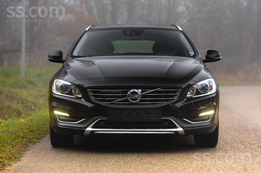 Volvo V60 2016 Rīga, ar dzinēja tilpumu 2.00 L un nobraukumu 218 tūkst. km par 10990 €, foto 3 vietnē AUTOMOTO.COM.LV