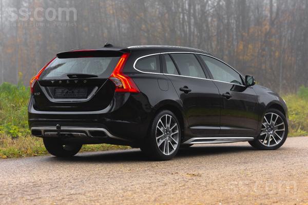 Volvo V60 2016 Rīga, ar dzinēja tilpumu 2.00 L un nobraukumu 218 tūkst. km par 10990 €, foto 9 vietnē AUTOMOTO.COM.LV