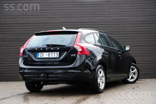 Volvo V60 2016 in Riga, with an engine capacity of 2.00 L and mileage of 259 thousand km for 8490 €, photo 3 on AUTOMOTO.COM.LV