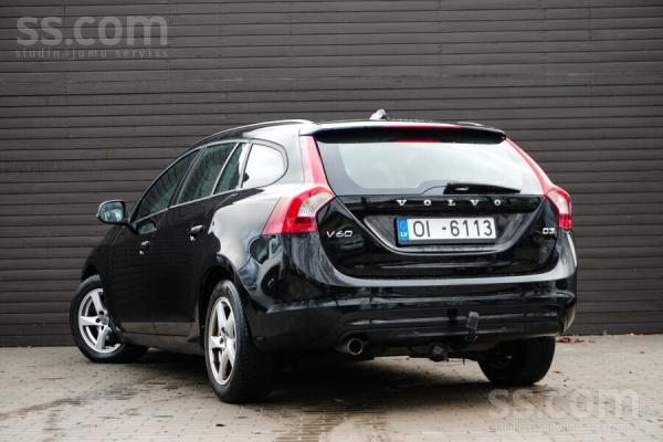 Volvo V60 2016 in Riga, with an engine capacity of 2.00 L and mileage of 259 thousand km for 8490 €, photo 4 on AUTOMOTO.COM.LV