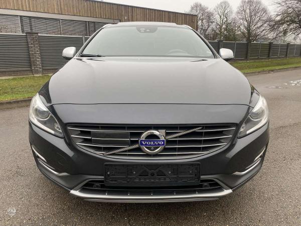 Volvo V60 2016 Šauļi, ar dzinēja tilpumu 2.40 L un nobraukumu 268 tūkst. km par 9100 €, foto 6 vietnē AUTOMOTO.COM.LV