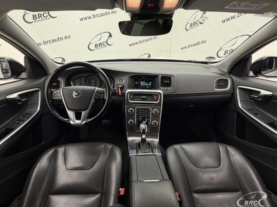 Volvo V60 2016 Viļņa, ar dzinēja tilpumu 1.97 L un nobraukumu 235 tūkst. km par 9900 €, foto 4 vietnē AUTOMOTO.COM.LV