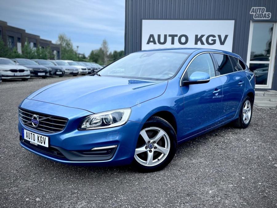 Volvo V60 2016 in Vilnius, with an engine capacity of 2.00 L and mileage of 261 thousand km for 7999 €, photo 1 on AUTOMOTO.COM.LV