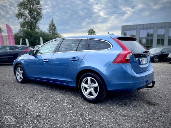 Volvo V60 2016 Viļņa, ar dzinēja tilpumu 2.00 L un nobraukumu 261 tūkst. km par 7999 €, foto 4 vietnē AUTOMOTO.COM.LV