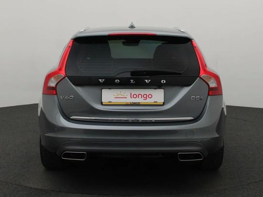 Volvo V60 2016 in Vilnius, with an engine capacity of 2.40 L and mileage of 171 thousand km for 11799 €, photo 6 on AUTOMOTO.COM.LV