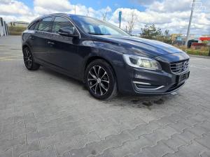 Volvo V60 2016 in Vilnius, with an engine capacity of 2.00 L and mileage of 218 thousand km for 9300 €, photo  on AUTOMOTO.COM.LV