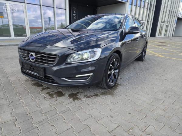 Volvo V60 2016 in Vilnius, with an engine capacity of 2.00 L and mileage of 218 thousand km for 9300 €, photo 4 on AUTOMOTO.COM.LV