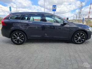 Volvo V60 2016 in Vilnius, with an engine capacity of 2.00 L and mileage of 218 thousand km for 9300 €, photo 9 on AUTOMOTO.COM.LV