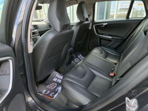 Volvo V60 2016 in Vilnius, with an engine capacity of 2.00 L and mileage of 218 thousand km for 9300 €, photo 14 on AUTOMOTO.COM.LV