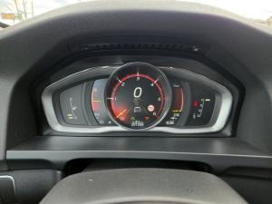 Volvo V60 2016 in Vilnius, with an engine capacity of 2.00 L and mileage of 218 thousand km for 9300 €, photo 35 on AUTOMOTO.COM.LV
