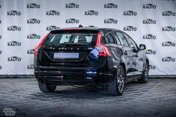 Volvo V60 2016 Kauņa, ar dzinēja tilpumu 2.00 L un nobraukumu 319 tūkst. km par 8490 €, foto 3 vietnē AUTOMOTO.COM.LV