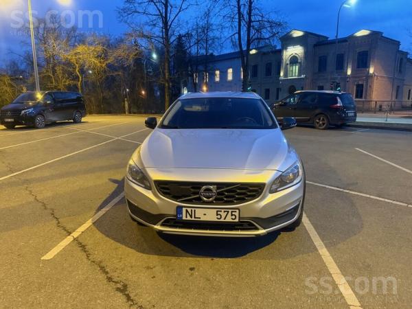 Volvo V60 2016 in Riga, with an engine capacity of 2.00 L and mileage of 184 thousand km for 8700 €, photo 2 on AUTOMOTO.COM.LV