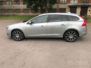 Volvo V60 2016 Rīga, ar dzinēja tilpumu 2.40 L un nobraukumu 311 tūkst. km par 11500 €, foto 5 vietnē AUTOMOTO.COM.LV