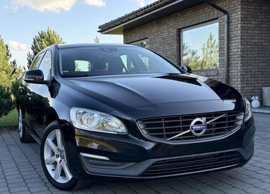 Volvo V60 2016 in Kaunas, with an engine capacity of 1.98 L and mileage of 286 thousand km for 6690 €, photo 16 on AUTOMOTO.COM.LV