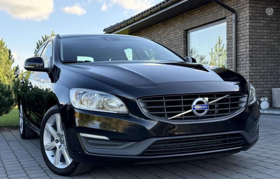 Volvo V60 2016 in Kaunas, with an engine capacity of 1.98 L and mileage of 286 thousand km for 6690 €, photo 17 on AUTOMOTO.COM.LV