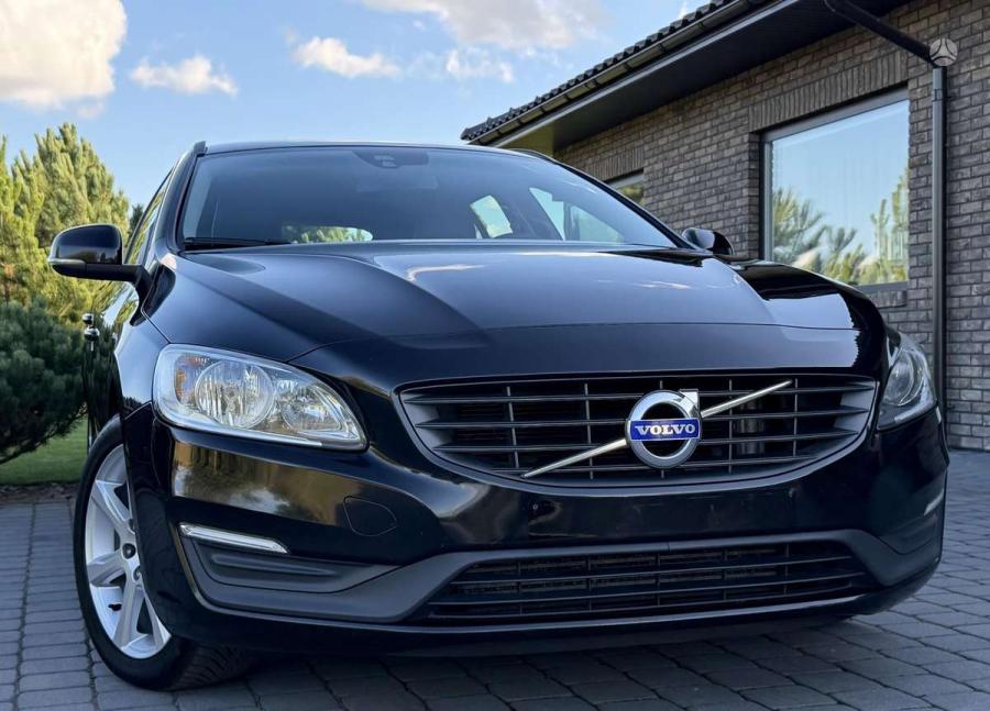Volvo V60 2016 in Kaunas, with an engine capacity of 1.98 L and mileage of 286 thousand km for 6690 €, photo 21 on AUTOMOTO.COM.LV