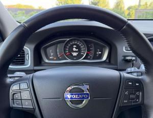 Volvo V60 2016 in Kaunas, with an engine capacity of 1.98 L and mileage of 286 thousand km for 6690 €, photo 33 on AUTOMOTO.COM.LV