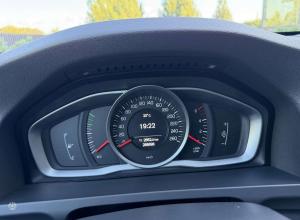 Volvo V60 2016 in Kaunas, with an engine capacity of 1.98 L and mileage of 286 thousand km for 6690 €, photo 34 on AUTOMOTO.COM.LV