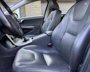 Volvo V60 2016 in Kaunas, with an engine capacity of 1.98 L and mileage of 286 thousand km for 6690 €, photo 39 on AUTOMOTO.COM.LV