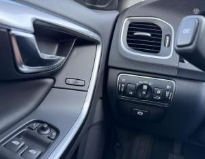 Volvo V60 2016 in Kaunas, with an engine capacity of 1.98 L and mileage of 286 thousand km for 6690 €, photo 45 on AUTOMOTO.COM.LV